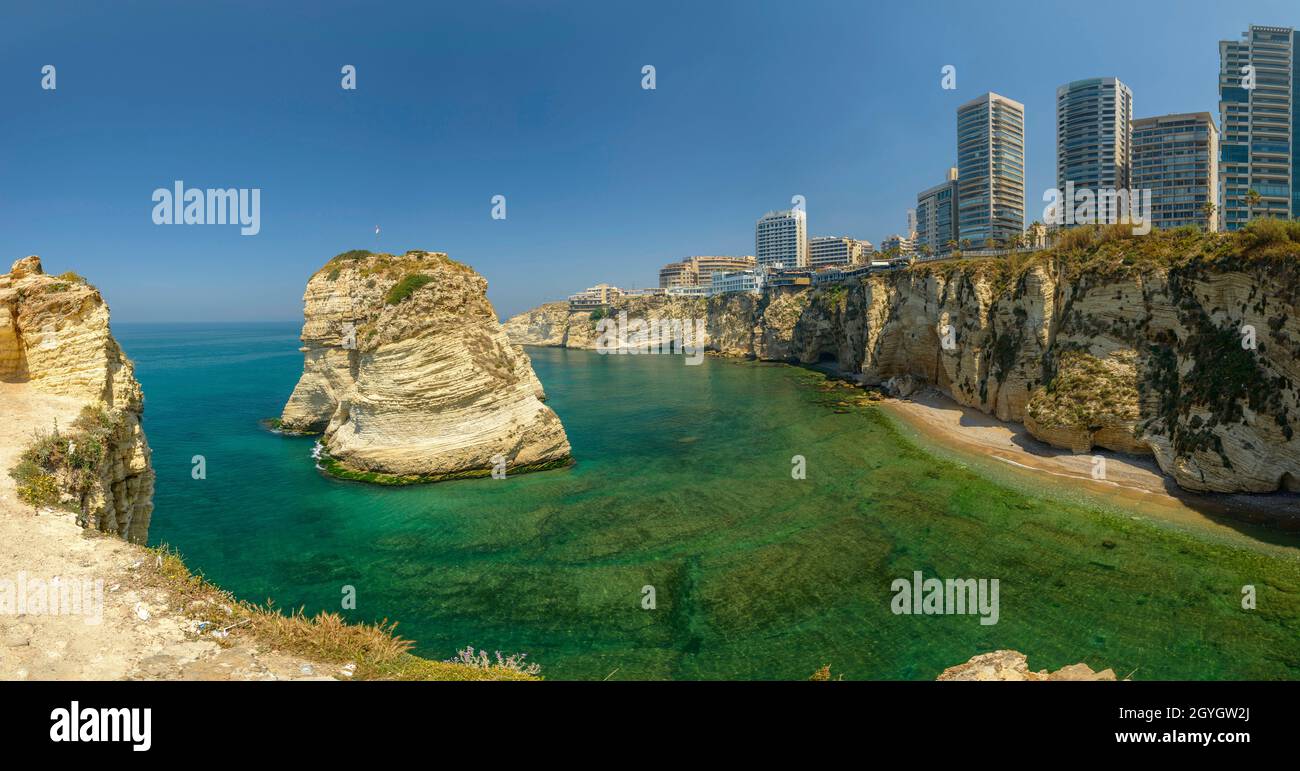 LEBANON, BEIRUT, RAS BEIRUT, GROTTE AUX PIGEONS, PIGEON ROCK (RAOUCHE ...