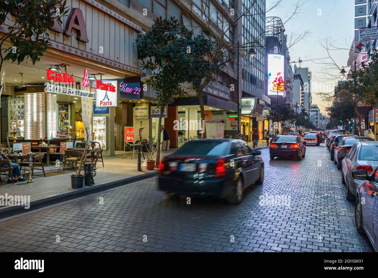 LEBANON, BEIRUT, RAS BEYROUTH, HAMRA STREET AT NIGHT Stock Photo - Alamy