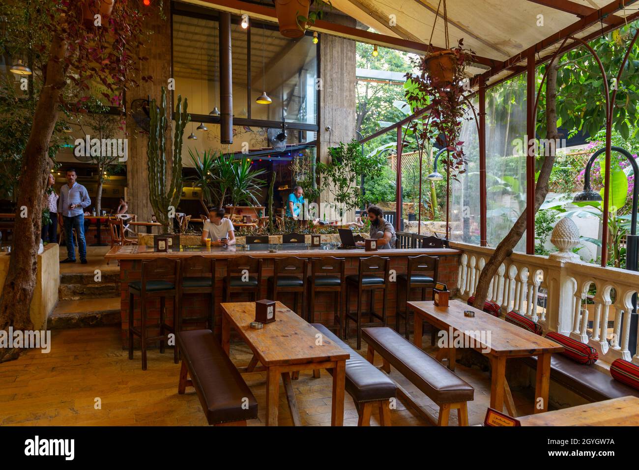 LEBANON, BEIRUT, MEDAWAR, EM NAZIH COFFEE Stock Photo - Alamy