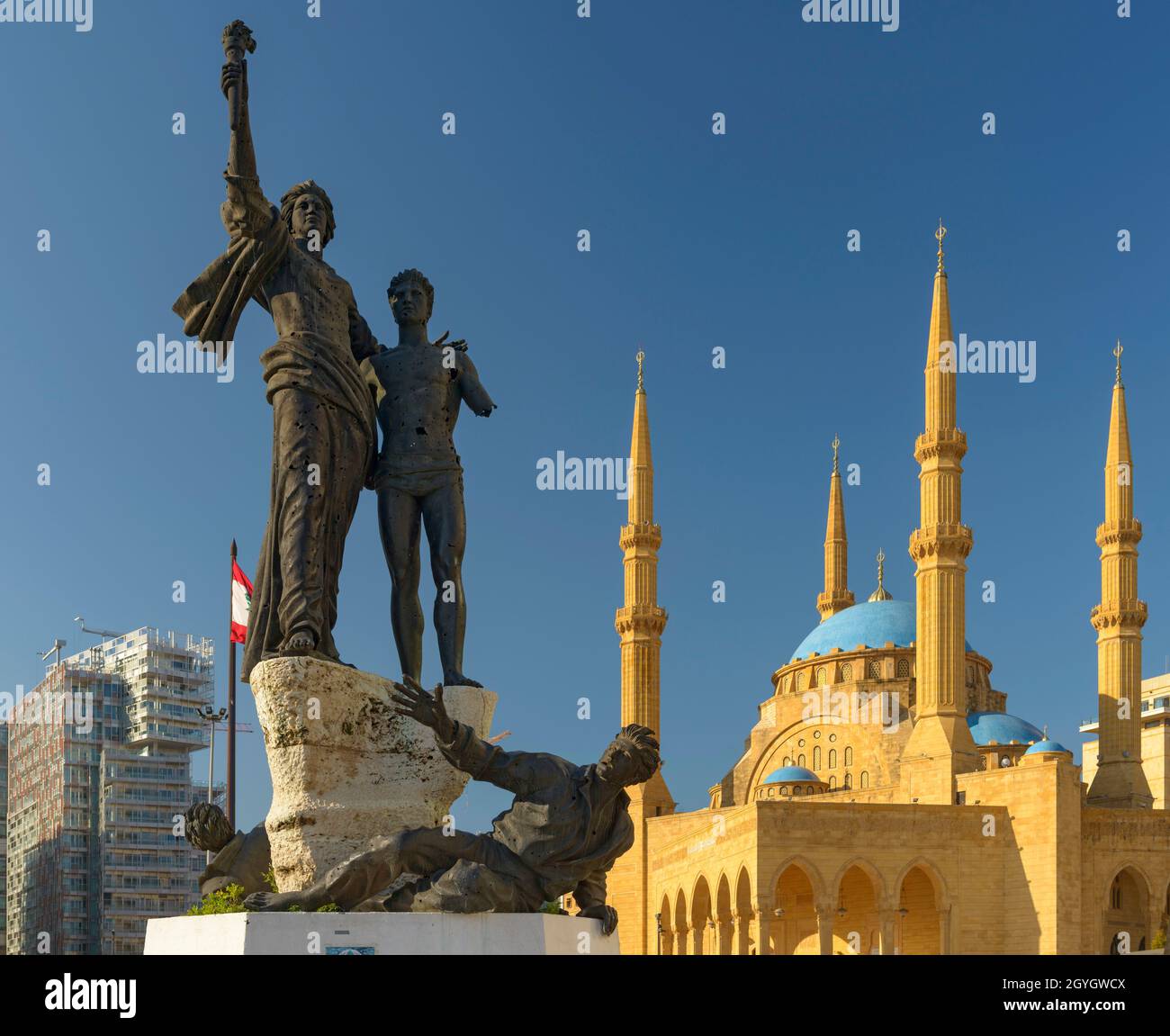 LEBANON, BEIRUT, MARFAA, MARTYRS SQUARE, STATUE OF MARTYRS AND MOHAMMAD ...