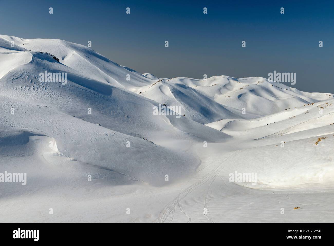 LEBANON, MOUNT LEBANON, MZAAR KFARDEBIAN, MZAAR SKI RESORT KFARDEBIAN ...