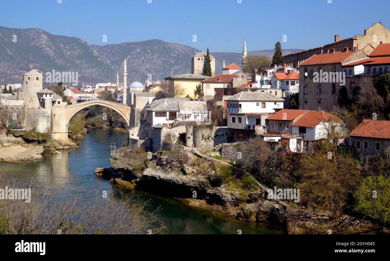 Simbol mostara hi-res stock photography and images - Alamy