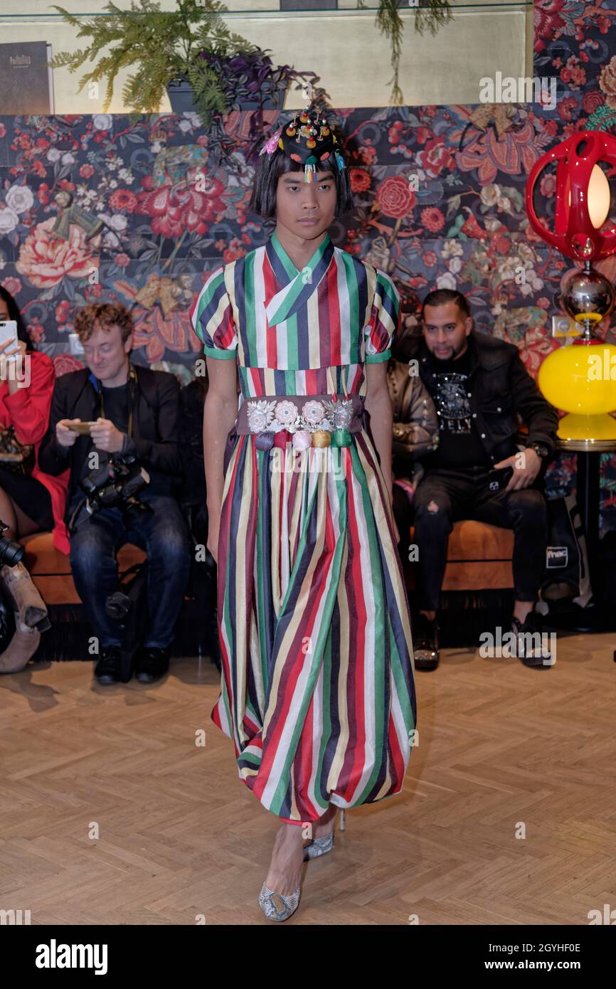 Paris, France. 6th Oct, 2021. A model dressed by Korean fashion ...