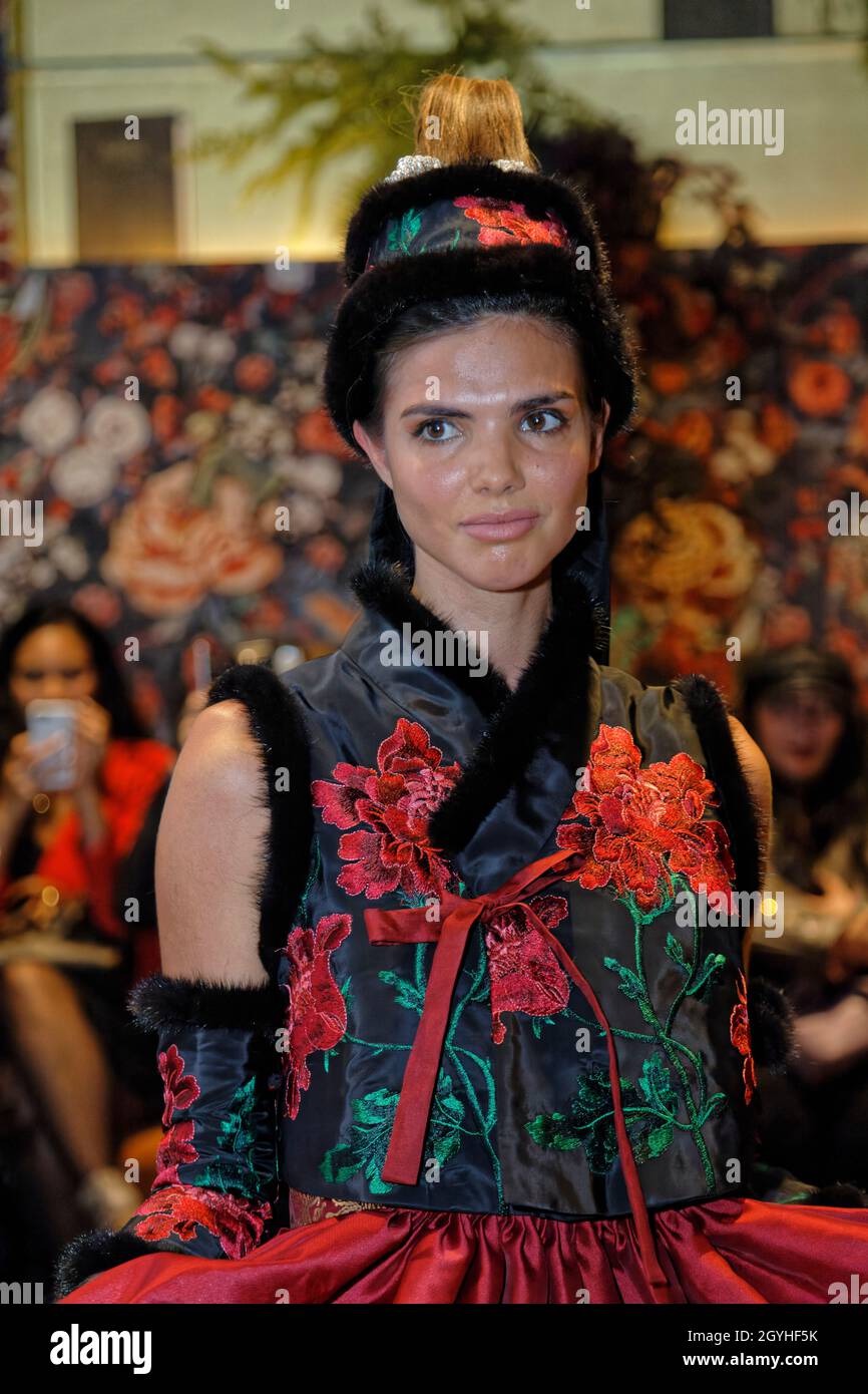 Paris, France. 6th Oct, 2021. A model dressed by Korean fashion ...