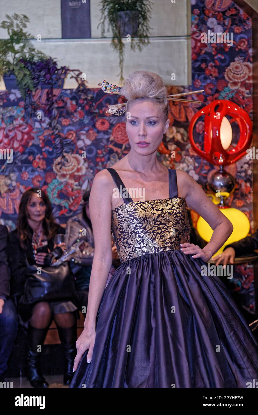 Paris, France. 6th Oct, 2021. A model dressed by Korean fashion ...