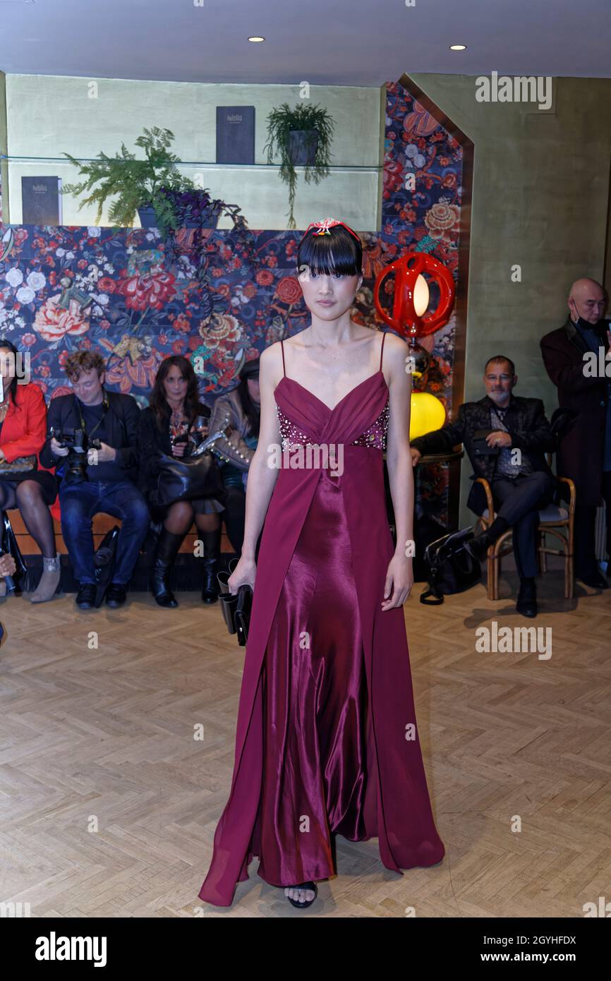 Paris, France. 6th Oct, 2021. A model dressed by Korean fashion ...