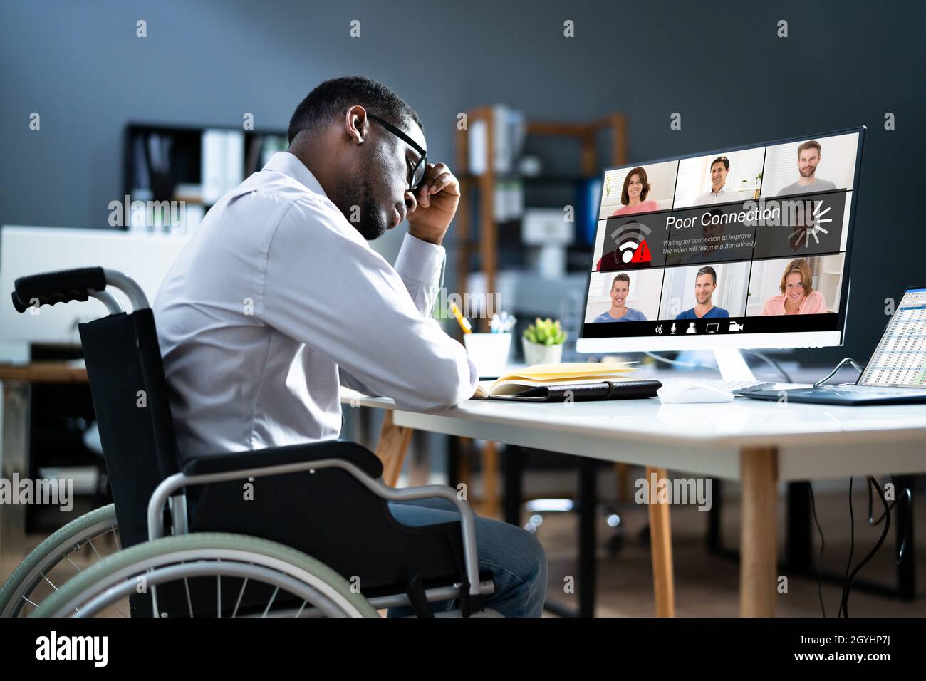 Poor broadband connection hi-res stock photography and images - Alamy