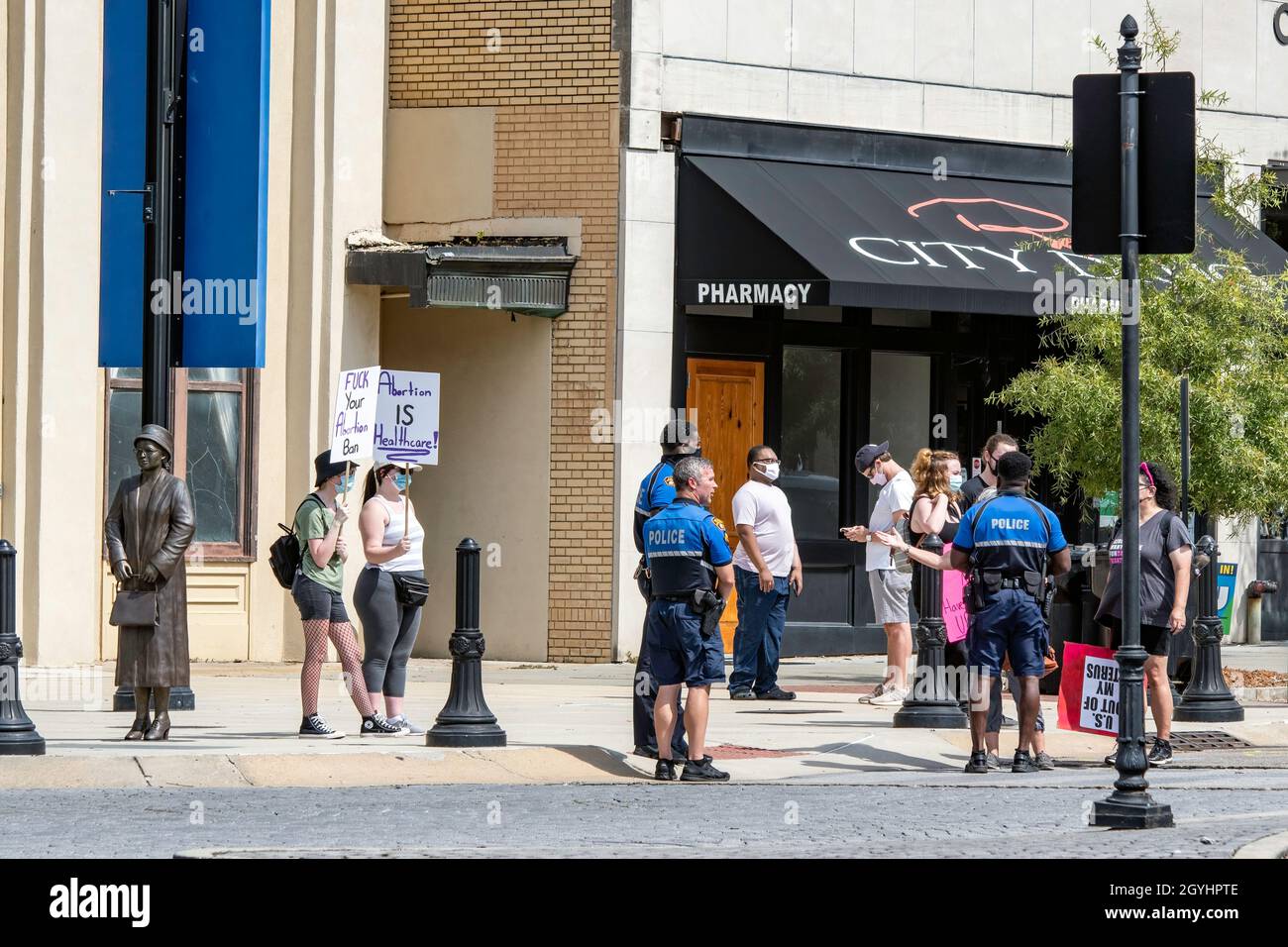 Montgomery, Alabama, USA - Oct. 2, 2021: Montgomery police talking to ...