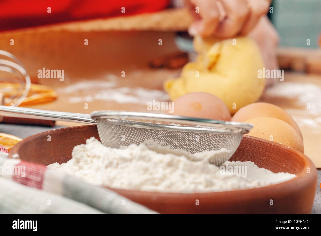 Woman's hands preparing dough for cookies close up Stock Photo - Alamy