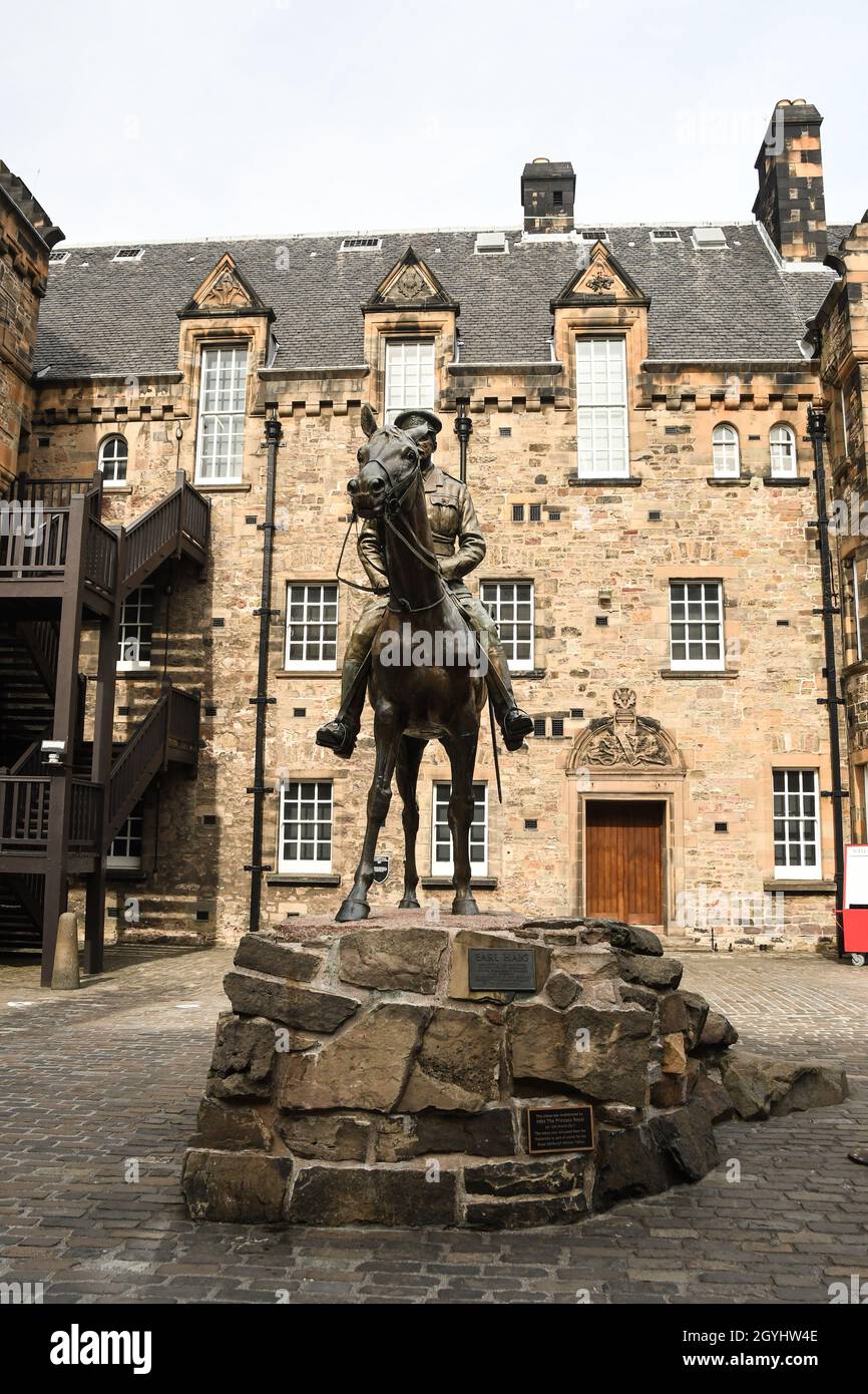 Edinburgh Castle and Grounds Stock Photo - Alamy