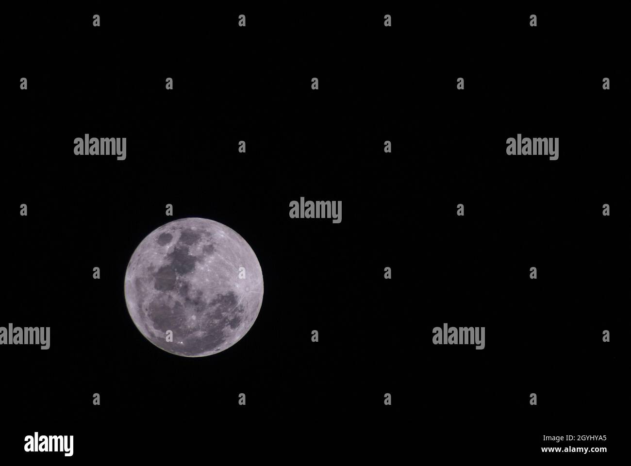 Full moon seen from Guatemala. December 2005 Stock Photo - Alamy
