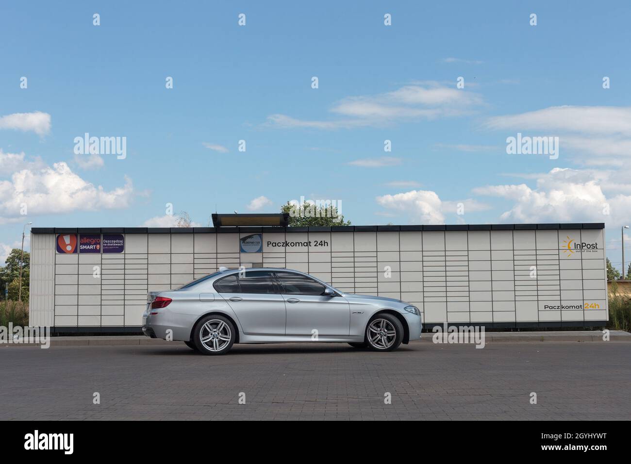 Inpost Parcel Lockers High Resolution Stock Photography and Images - Alamy