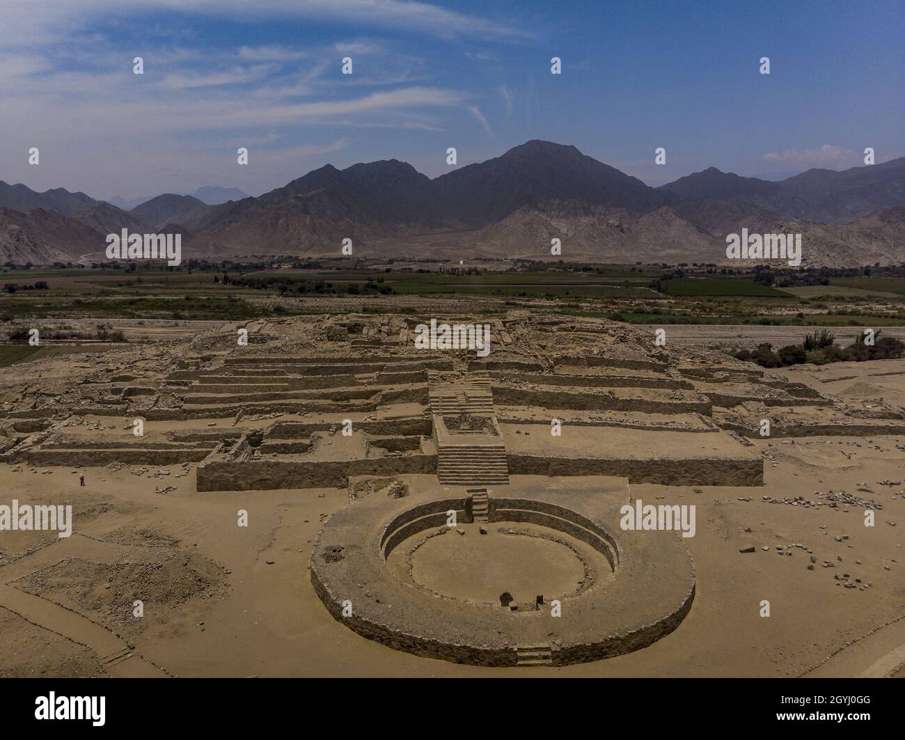 Sacred city of caral supe hi-res stock photography and images - Alamy