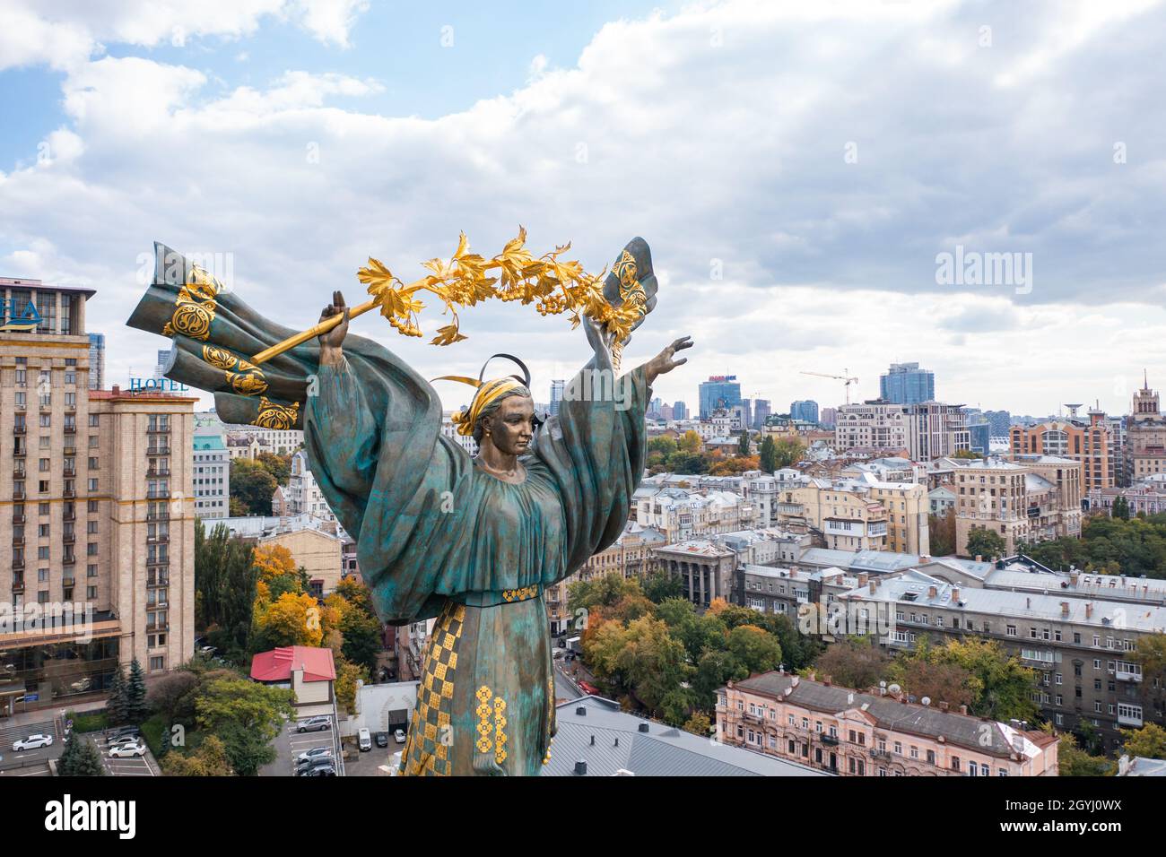 Independence monument kyiv aerial hi-res stock photography and images ...