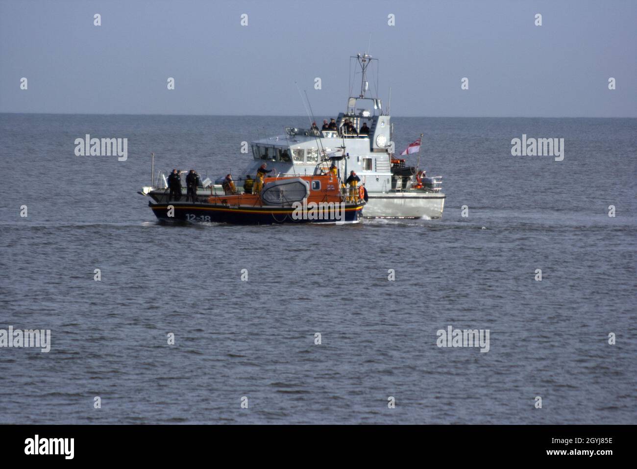 Scarborough inshore lifeboat hi-res stock photography and images - Alamy