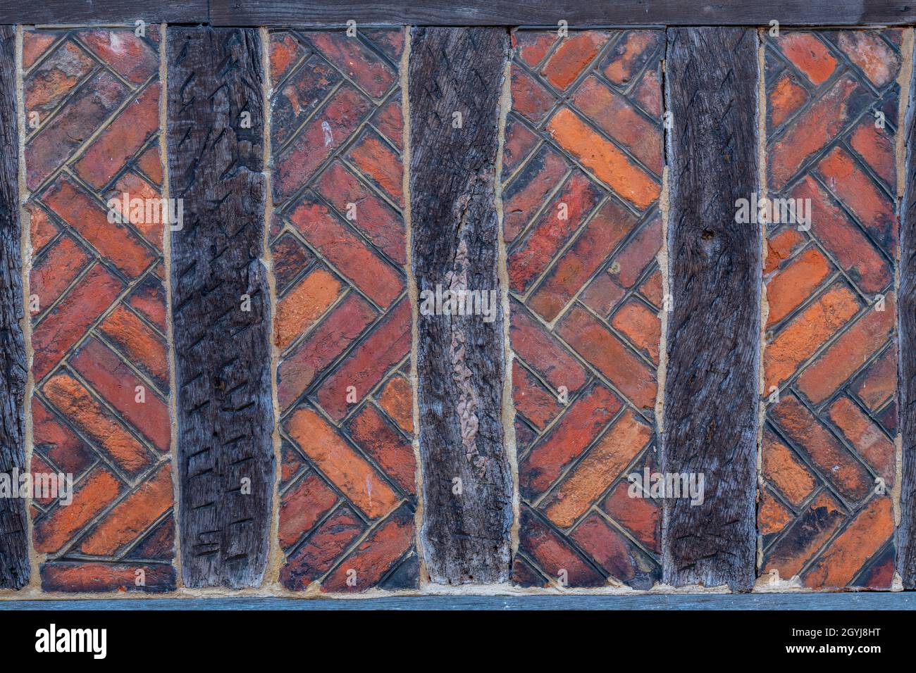 tudor building red bricks, tudor contruction methods, tudor brickwork ...