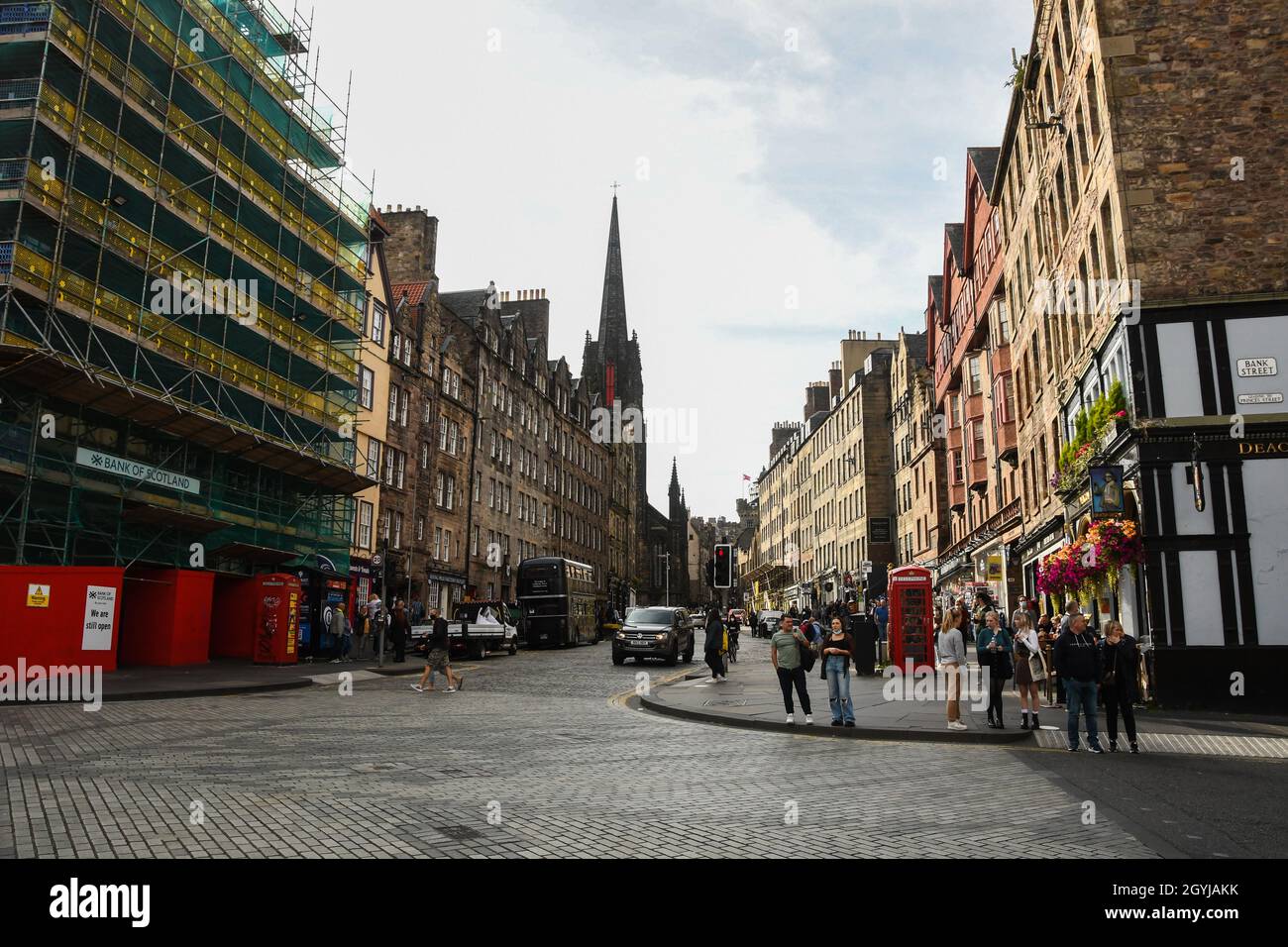 Edinburgh city centre Stock Photo - Alamy