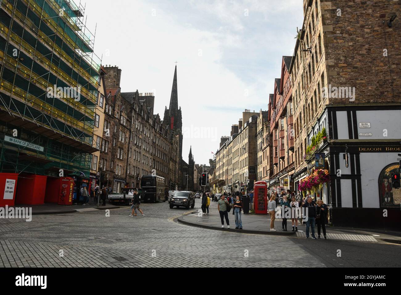 Edinburgh city centre Stock Photo - Alamy