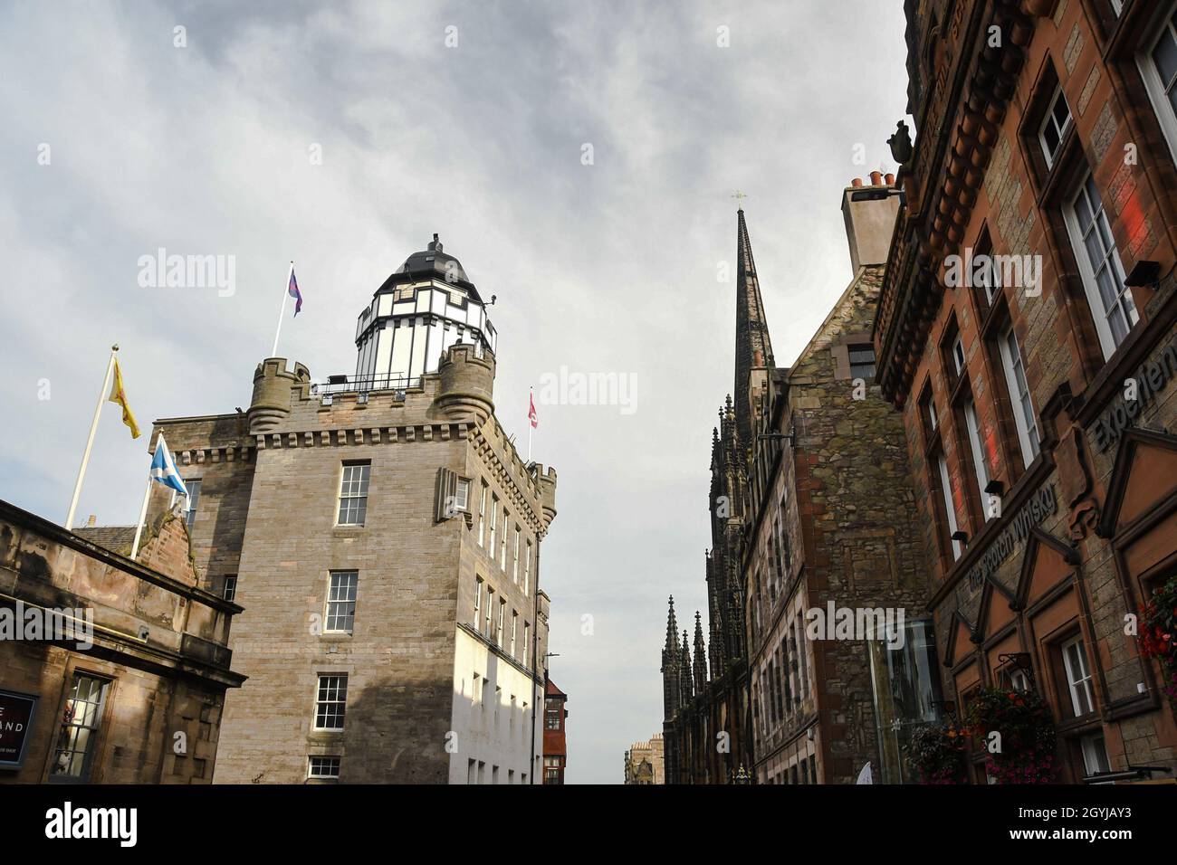 Edinburgh city centre Stock Photo - Alamy