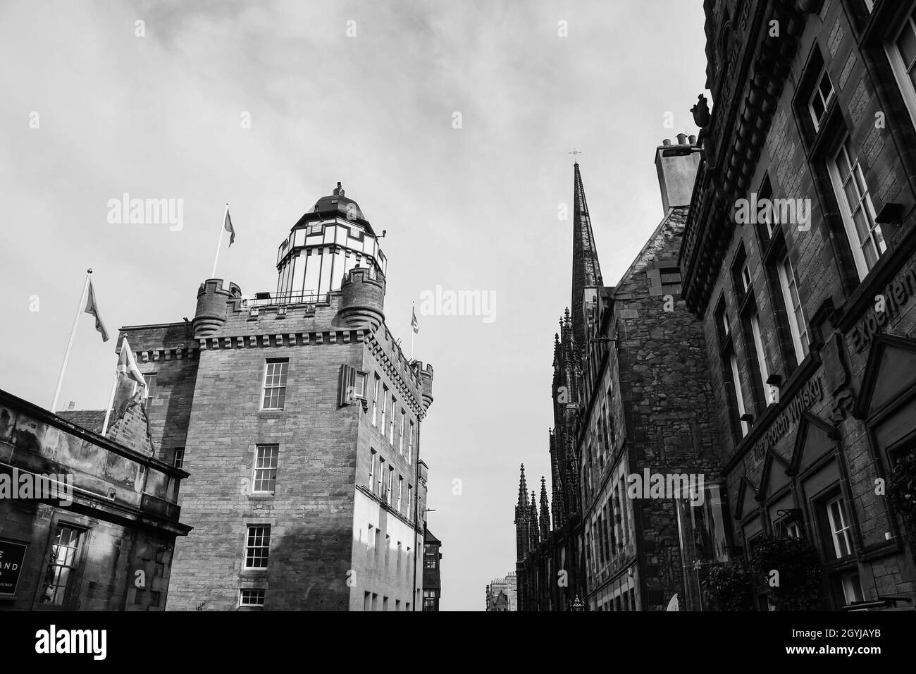 Edinburgh city centre Stock Photo - Alamy