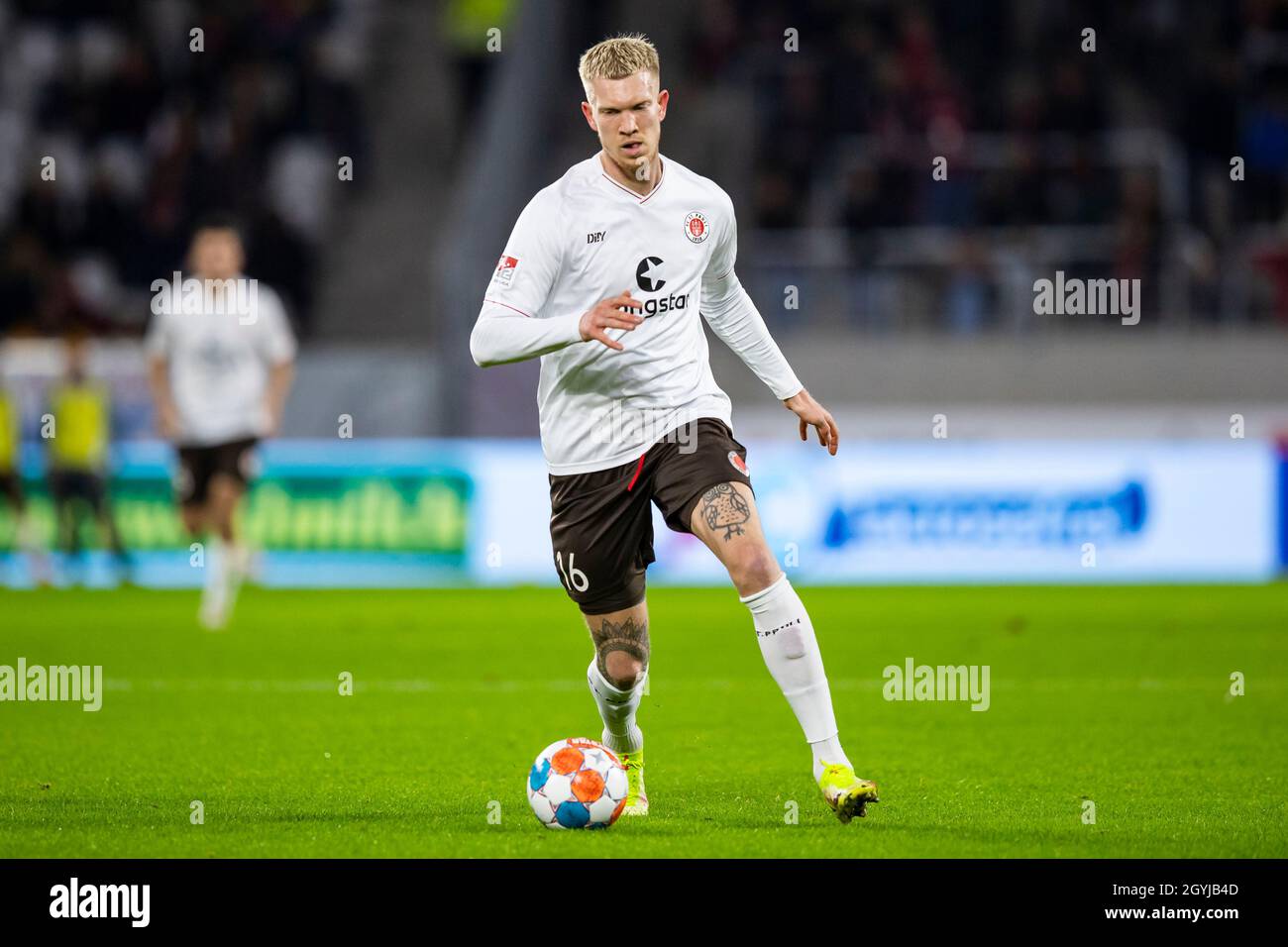 Simon makienok of fc hi-res stock photography and images - Alamy