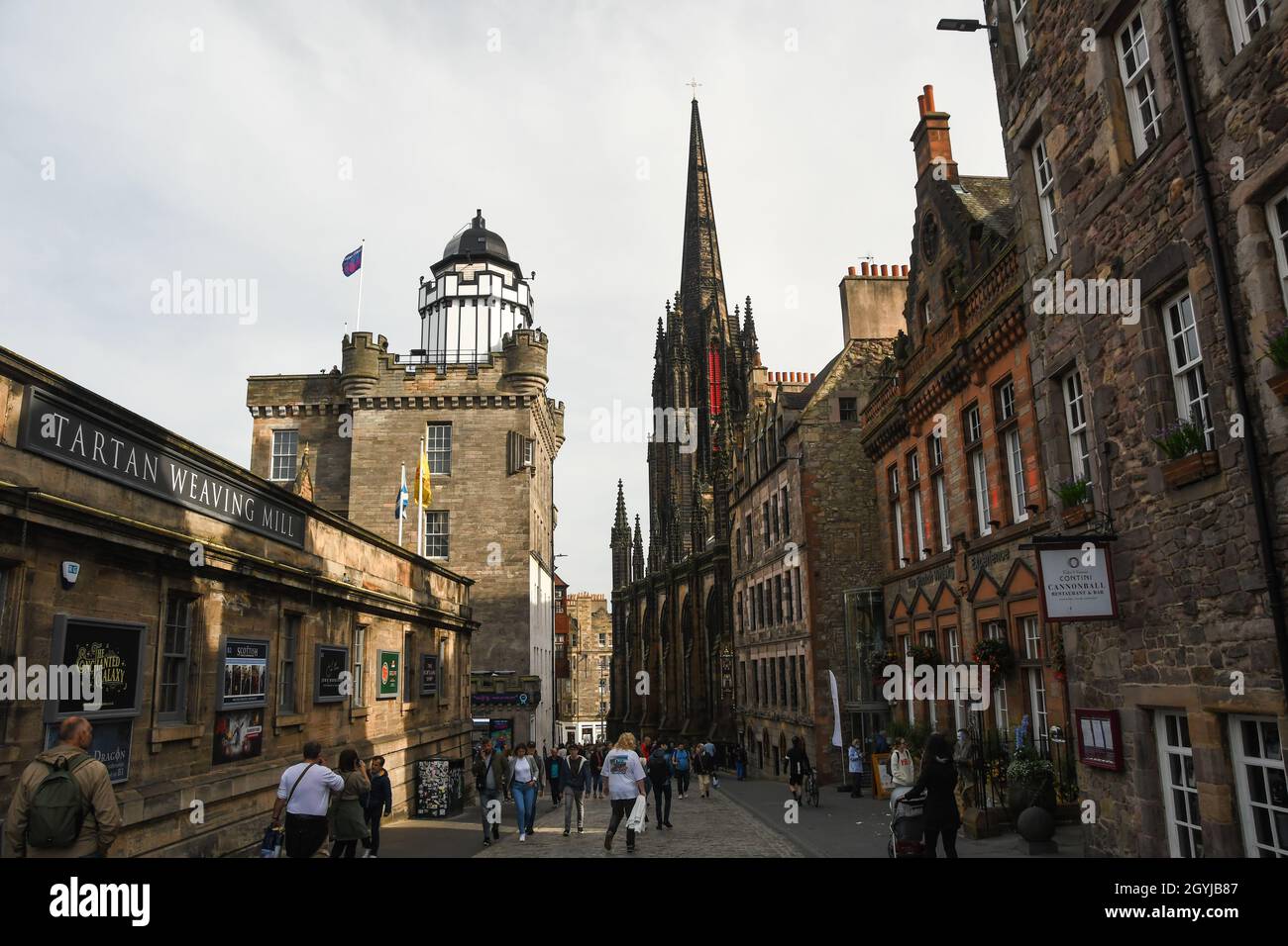 Edinburgh city centre Stock Photo - Alamy
