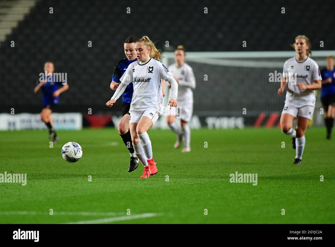 Hannah Warren ( 2 milton keynes) controls the ball during the FA Women ...