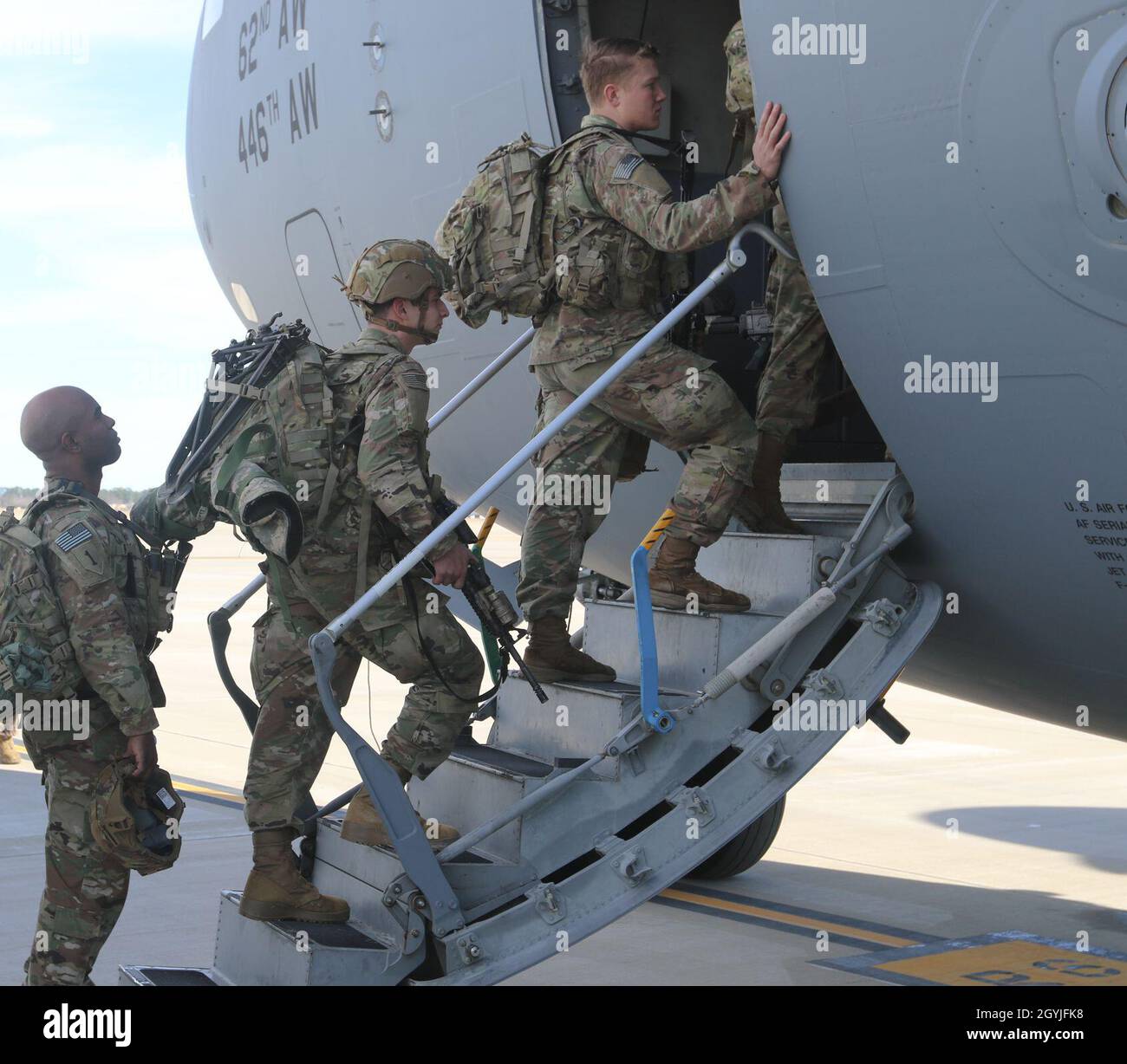 U.S. Army Paratroopers assigned to the 2nd Battalion, 504th Parachute ...
