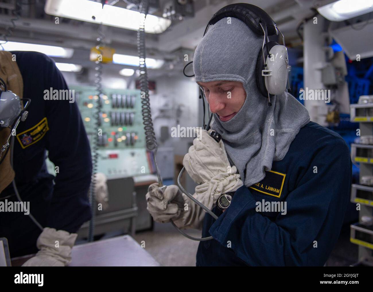 190104-N-OI558-1327 SOUTH CHINA SEA (Jan. 4, 2019) Ensign Luke Lanham ...