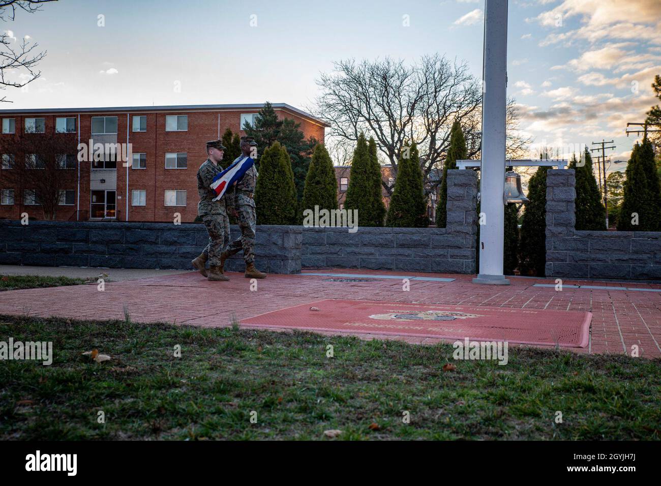 U.S. Marines with Headquarters and Service Battalion, Henderson Hall ...
