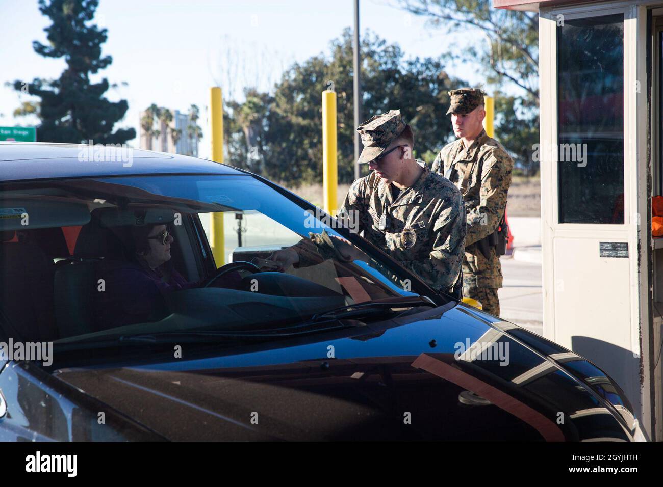 Camp pendleton security gate hi-res stock photography and images - Alamy