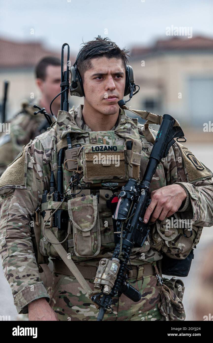 U.S. Army paratroopers assigned to 1st Battalion, 503rd Infantry ...
