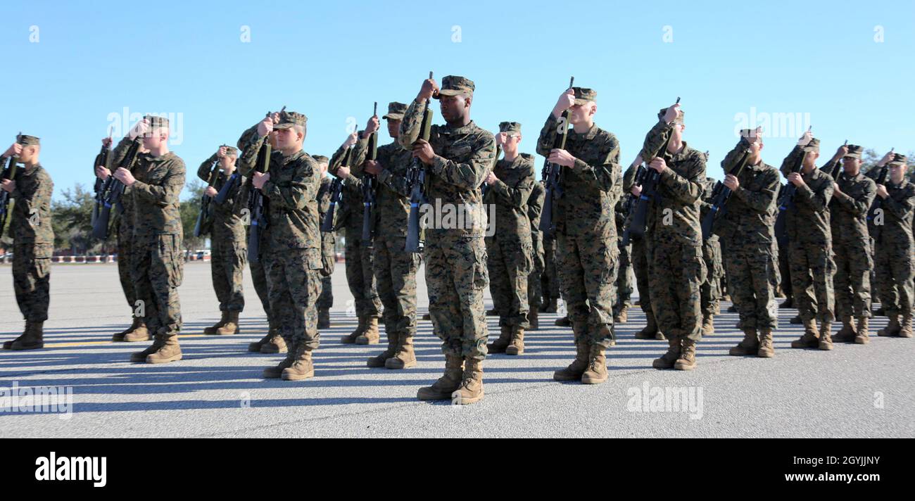 Recruits with Company H, 2nd Recruit Training Battalion, perform drill ...