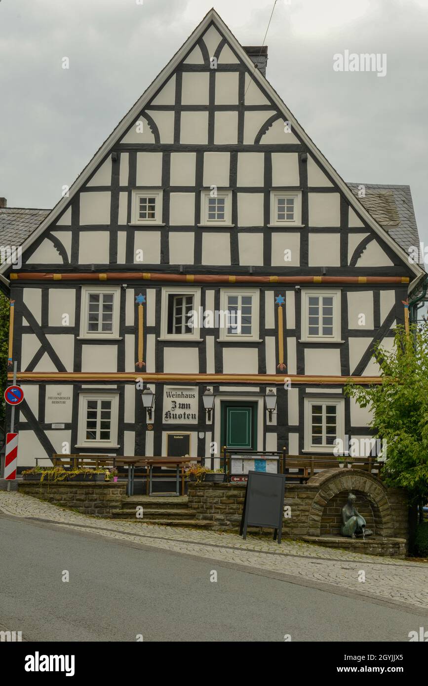 The traditional house of Freudenburg on Germany Stock Photo - Alamy
