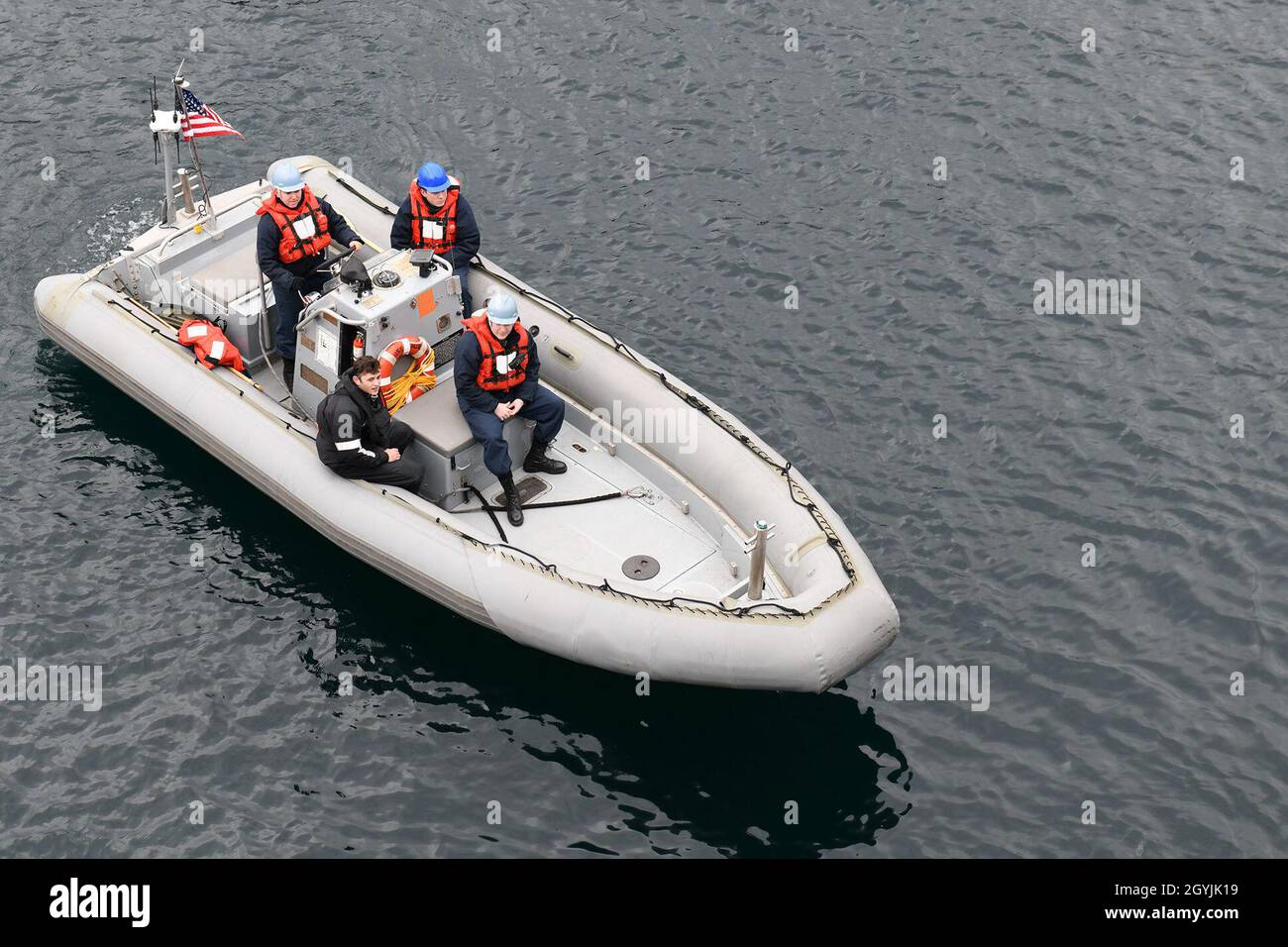 200107-N-HR150-029 YOKOSUKA, Japan (January 7, 2020) - Sailors from U.S ...