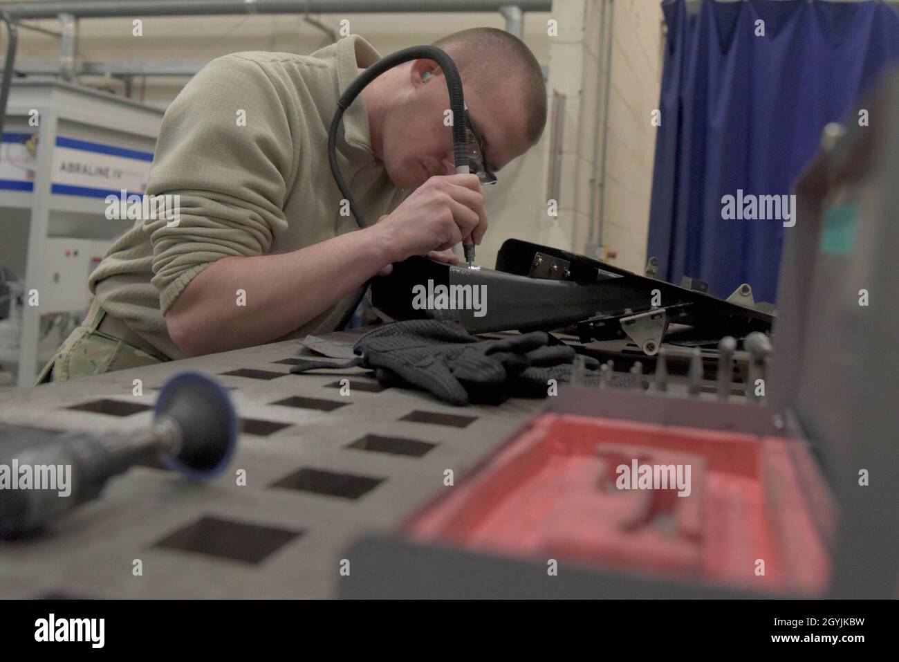 100th maintenance squadron hi-res stock photography and images - Alamy