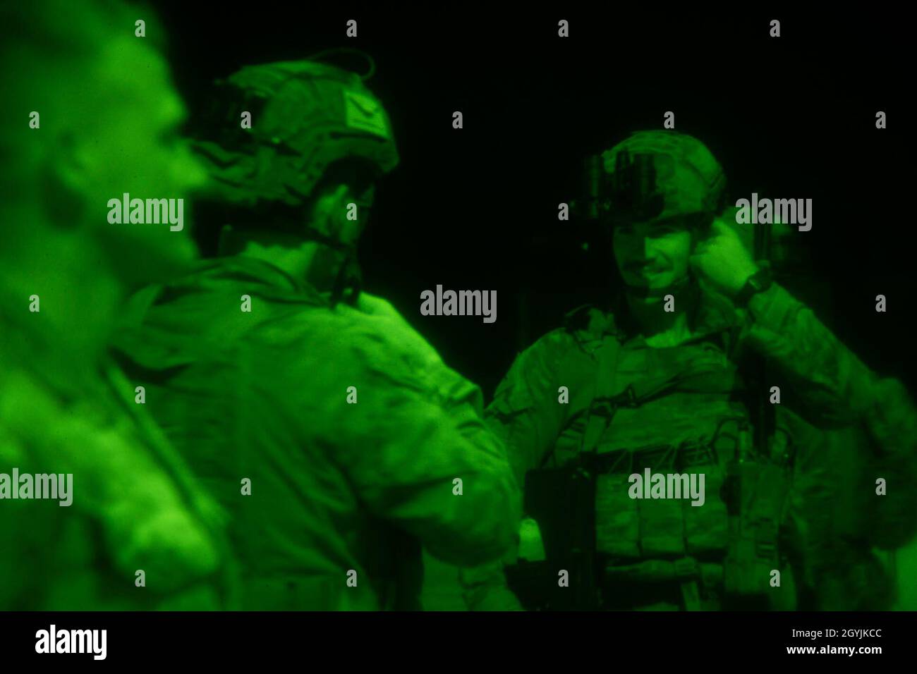 Australian soldiers deployed with the Task Group Taji X Quick Reaction ...