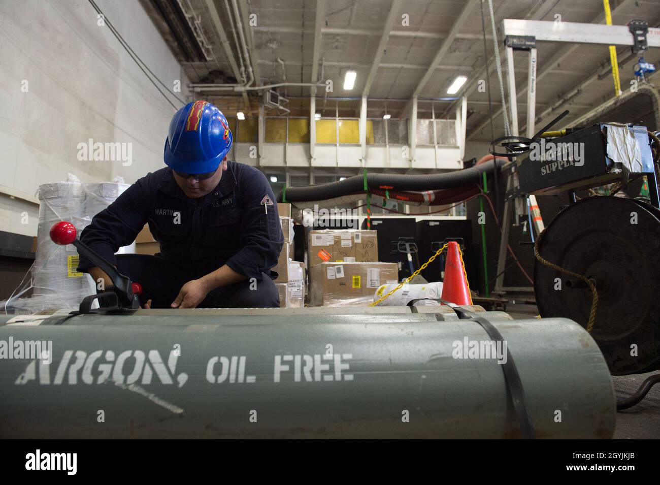200107-N-LZ521-0031 PORTSMOUTH, Va. (Jan. 7, 2020) Electrician's Mate ...