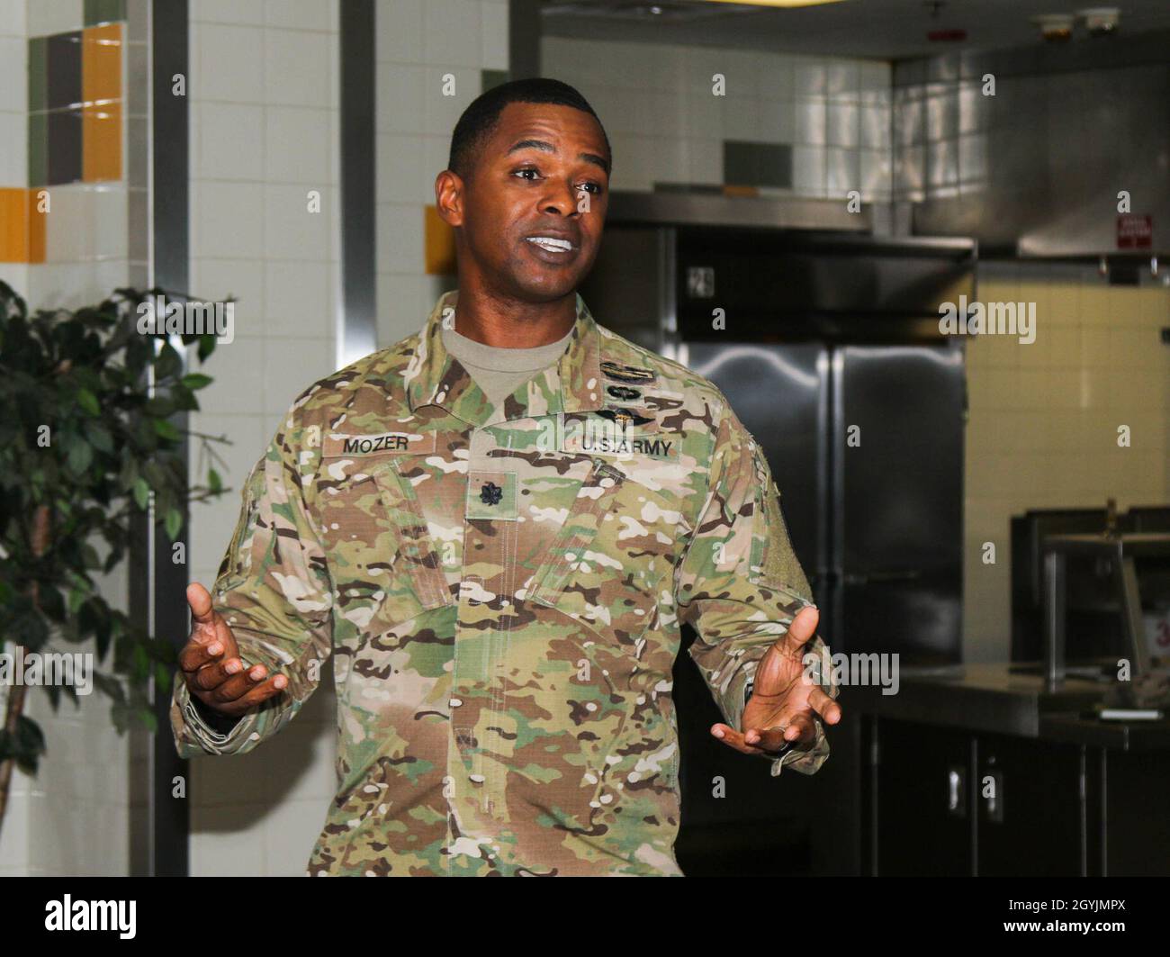 Lt. Col. Donyeill Mozer, commander of 407th Army Field Support ...