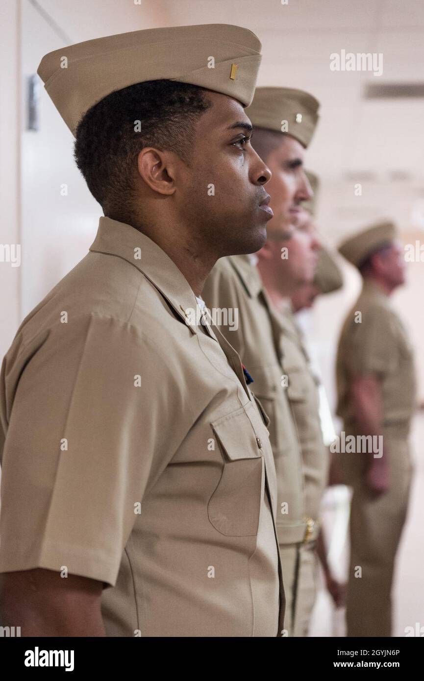 Students of Limited Duty Officer/Chief Warrant Officer (LDO/CWO ...