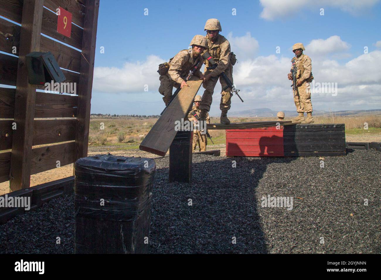 Recruits with Charlie Company, 1st Recruit Training Battalion ...