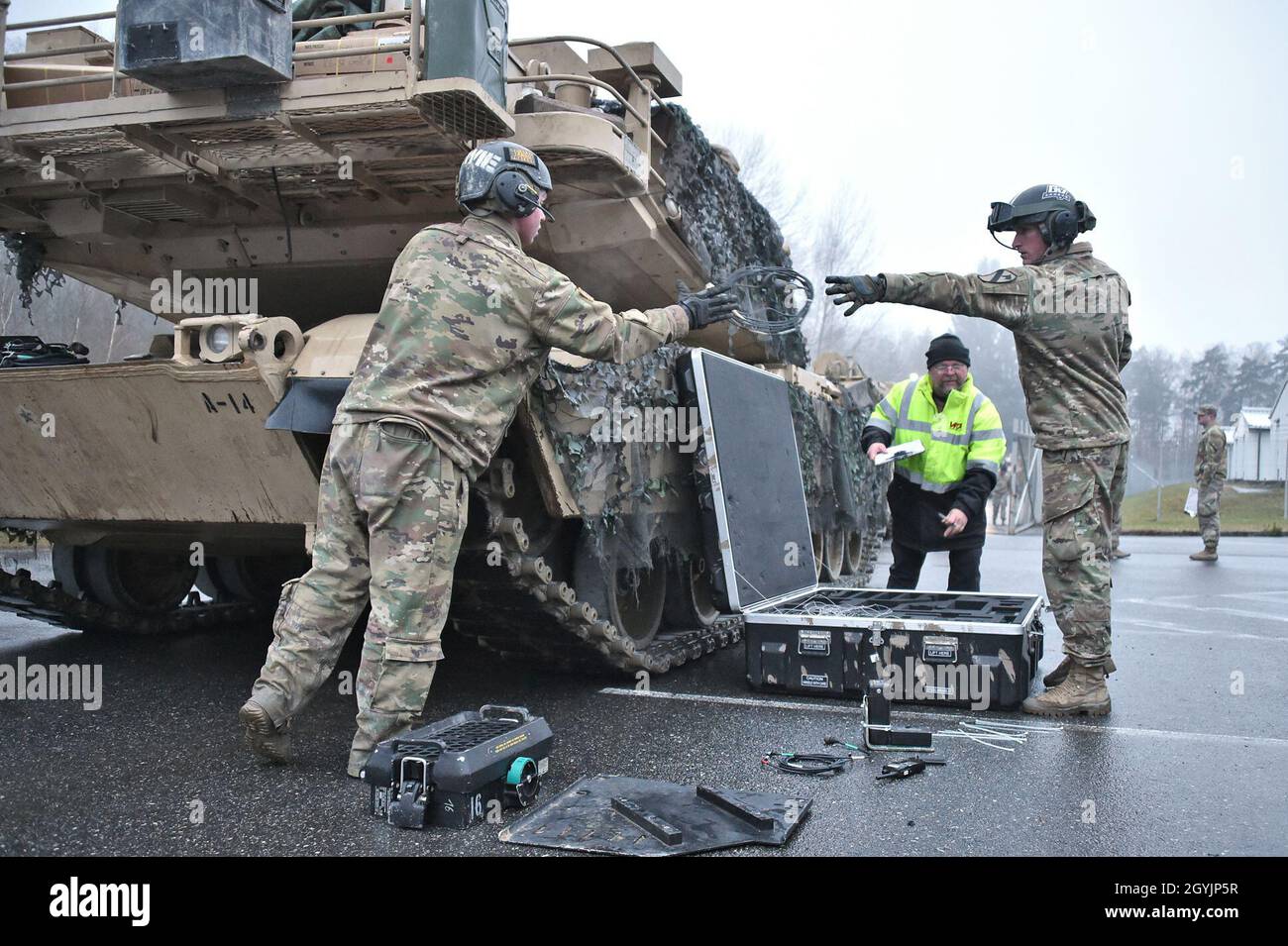 U.S. Soldiers with 1st Battalion, 8th Cavalry Regiment, 2nd Armored ...