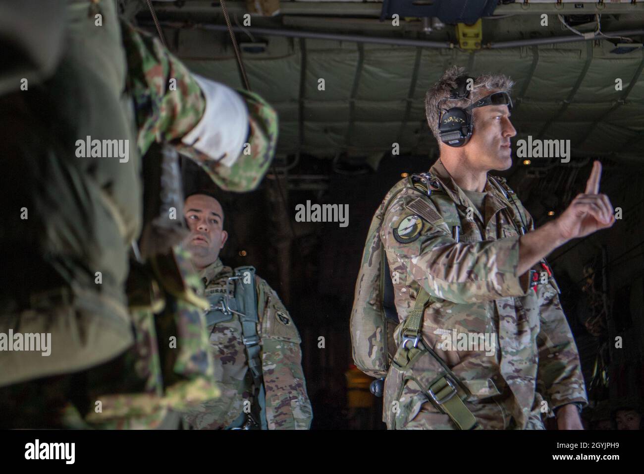 JGSDF soldiers with the 1st Airborne Brigade, U.S. Army Reserve Alaska ...