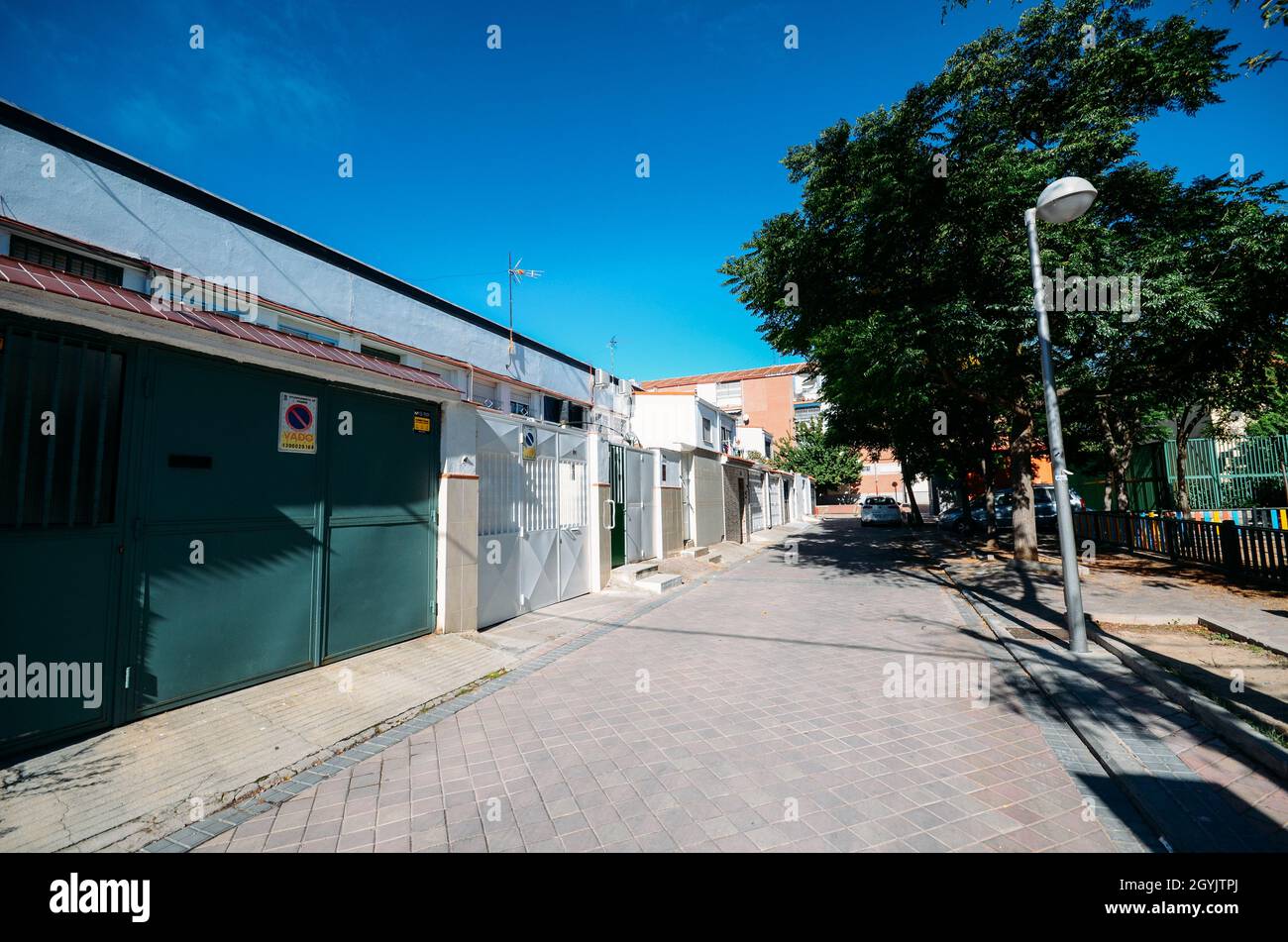 Entrevias hi-res stock photography and images - Alamy