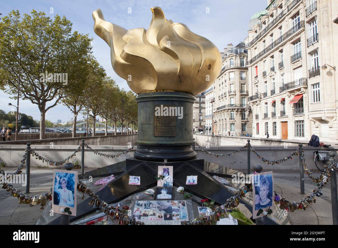 Princess diana car hi-res stock photography and images - Alamy