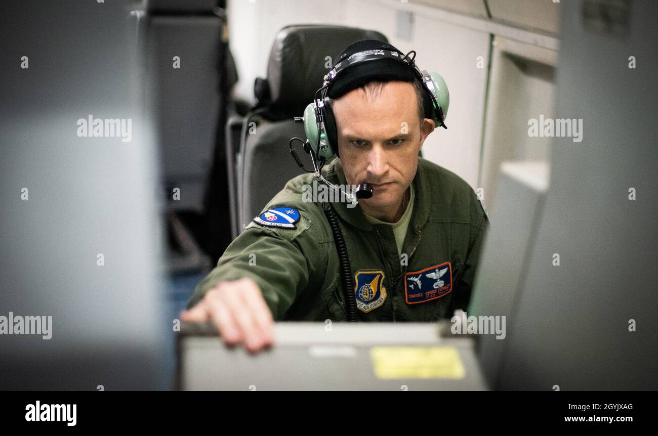 U.S. Air Force Senior Master Sgt. Christopher Fowler, 961st Airborne ...