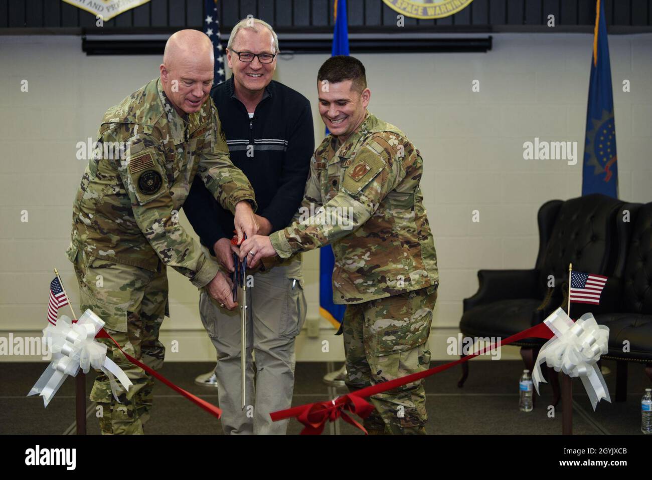 General John Raymond, U.S. Space Force chief of space operations (left ...