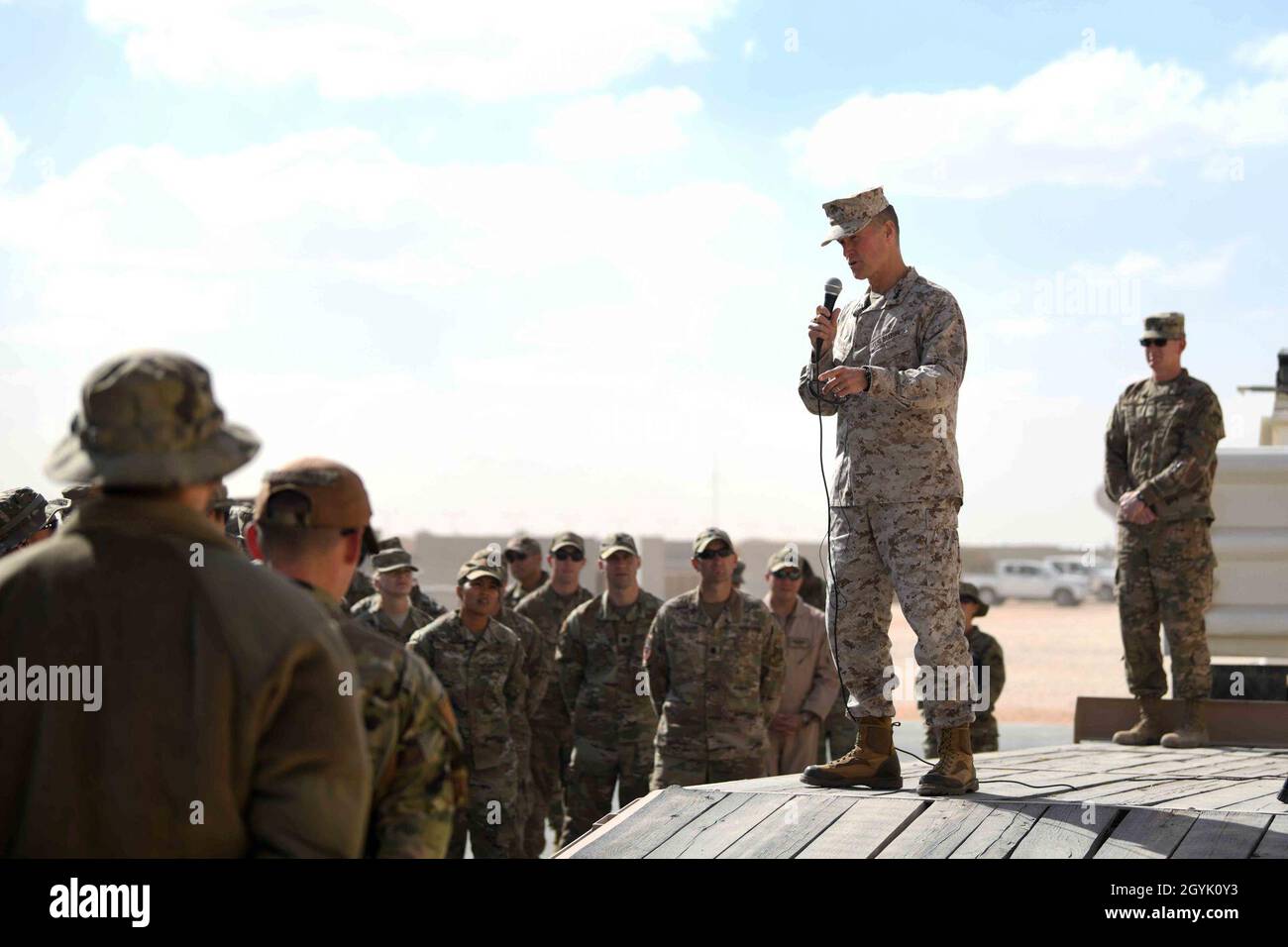 U.S. Marine Lt. Gen. Carl E. Mundy II, commander United States Marine ...