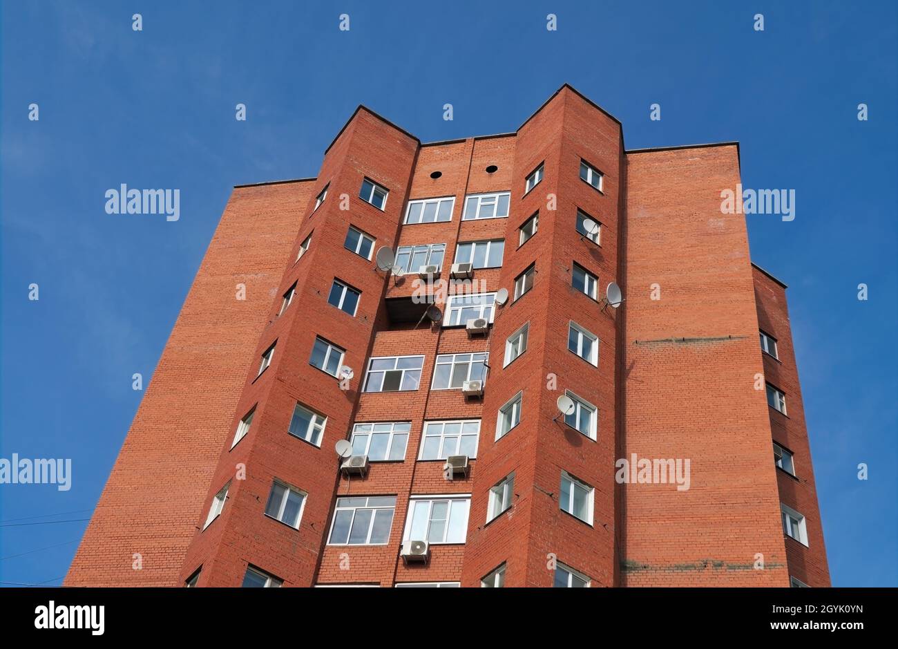 Construction multi storey brick hi-res stock photography and images - Alamy