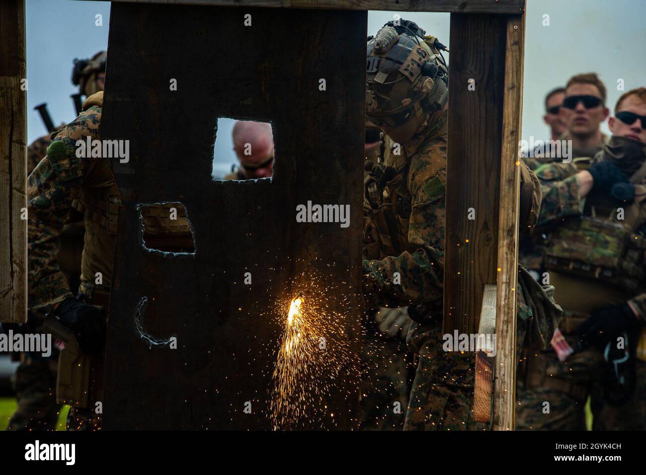 A Force Reconnaissance Marine with the 31st Marine Expeditionary Unit’s ...